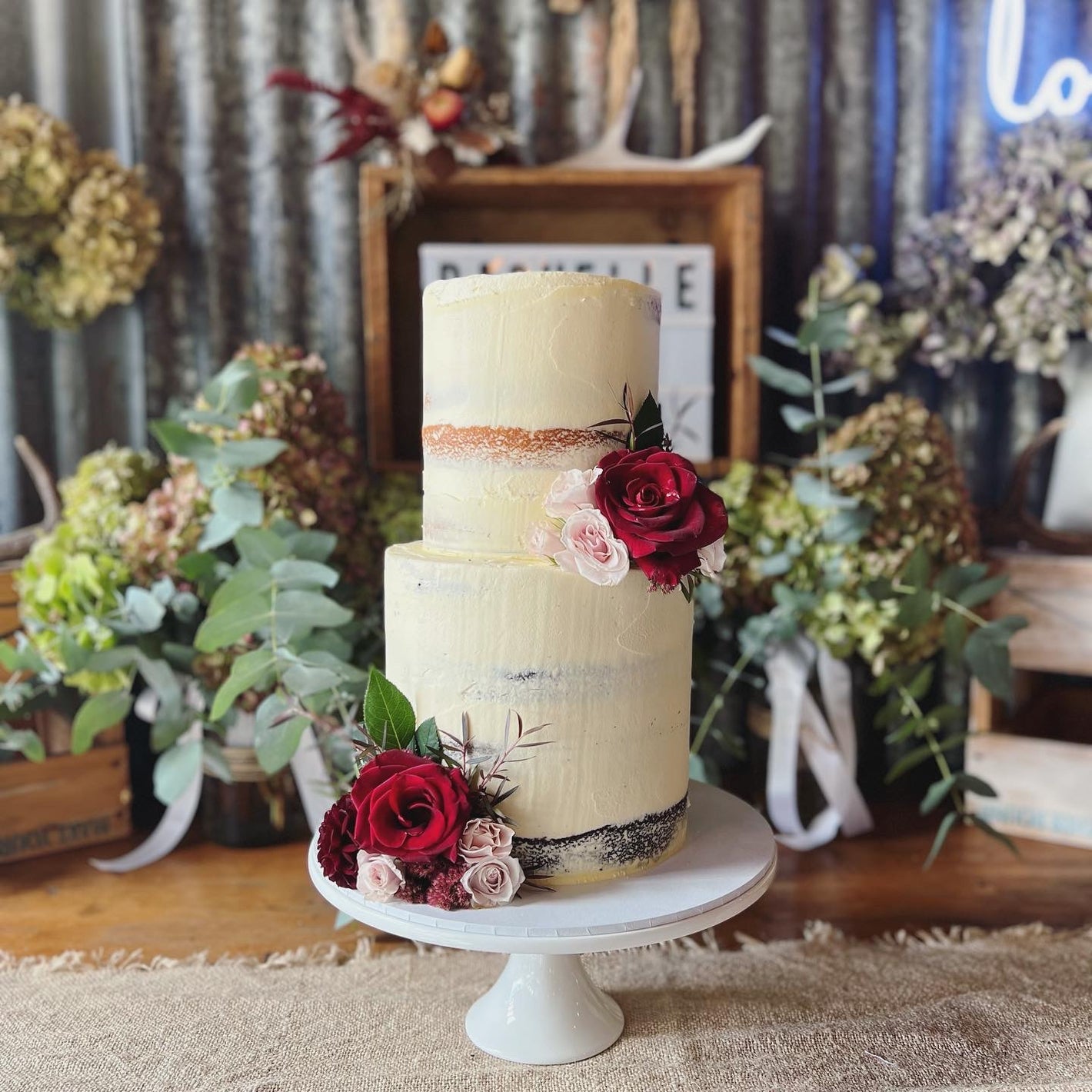 Custom Cakes – Doe & Co